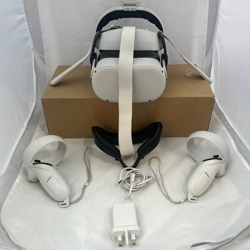 Used Oculus Quest - 256GB - Own4Less